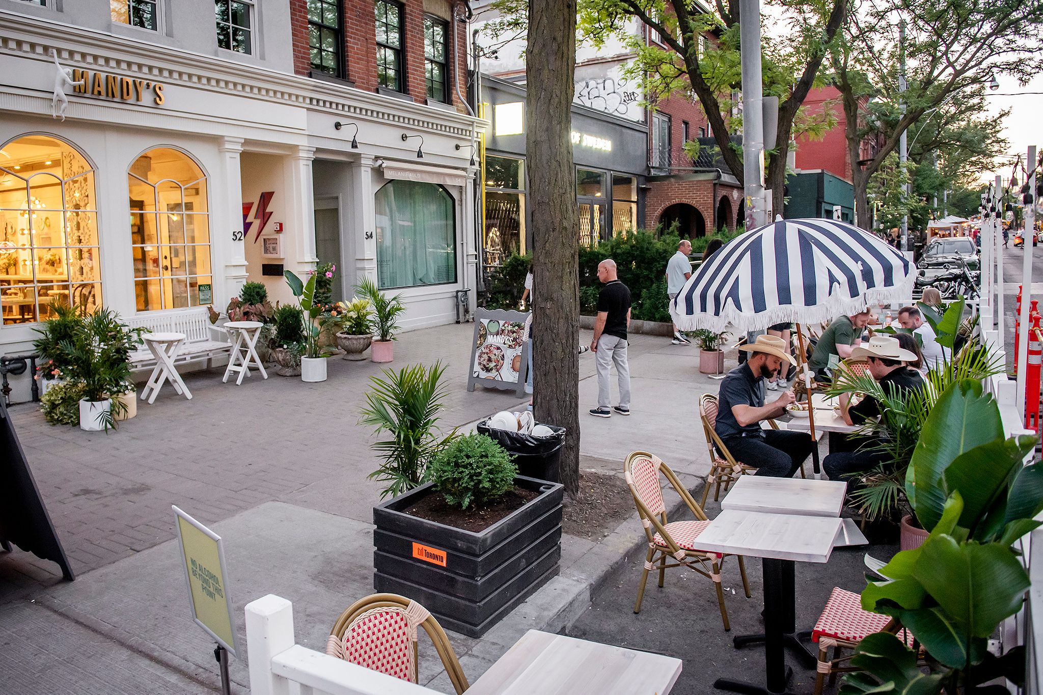 The Super Popular Mandys Salads Is Opening A New Toronto Location