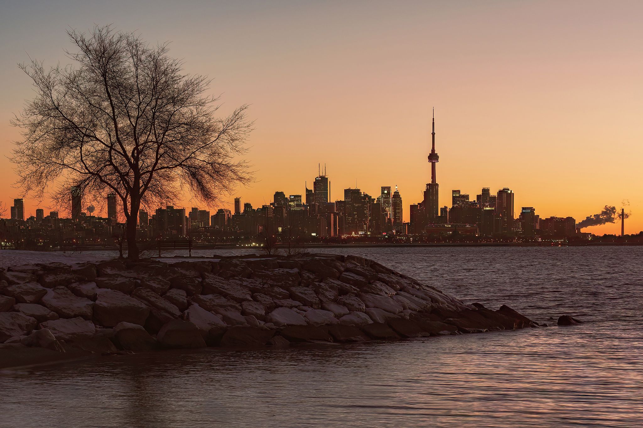 Famous Toronto Landmark Will Now Be Illuminated In Glittering Lights