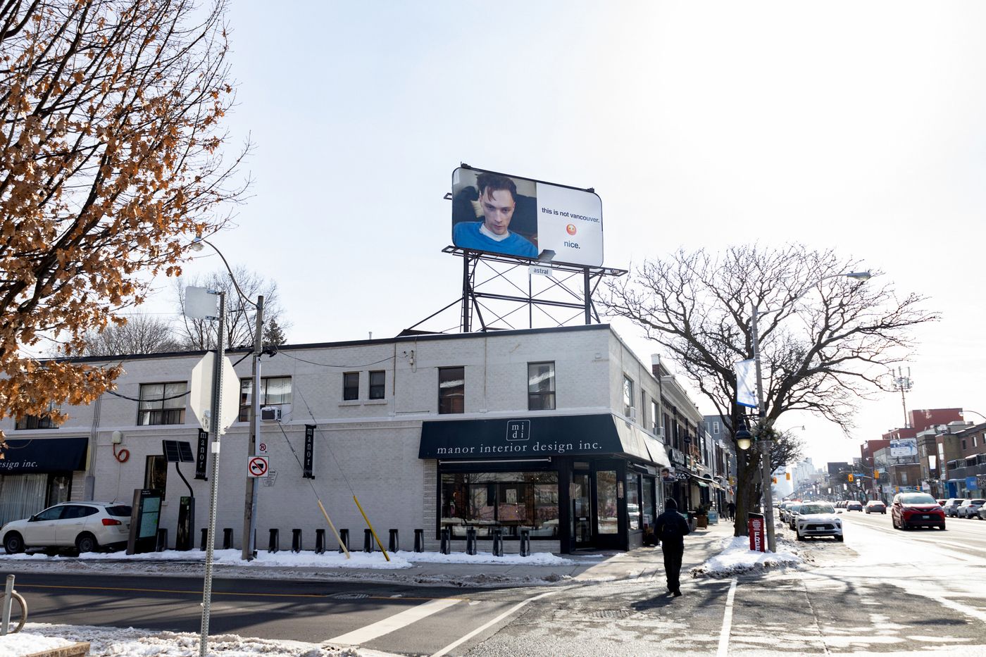 Someone Put Up Billboard Of Their Face After Memorizing Every Room In